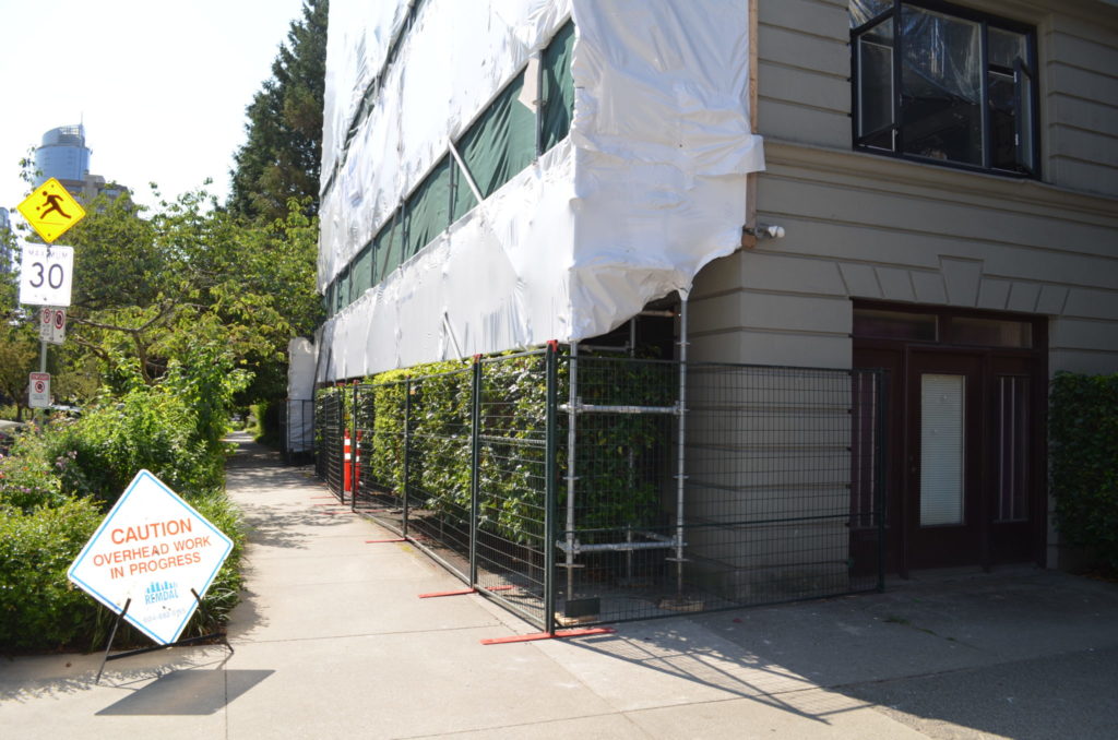 Warning Signs That Your Building Needs Asbestos Abatement
